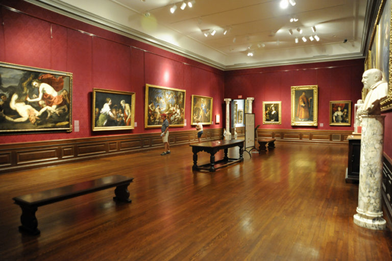 inside-one-of-the-many-exhibit-rooms-of-the-art-museum - Cream Puff ...